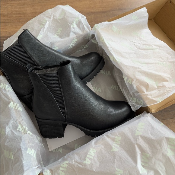 MIA | Shoes | New In Box Mia Lug Boots | Poshmark